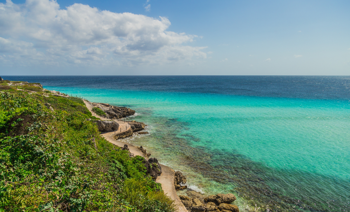Visit the Incredible Garrafon Natural Reef Park - Mansion Mauresque
