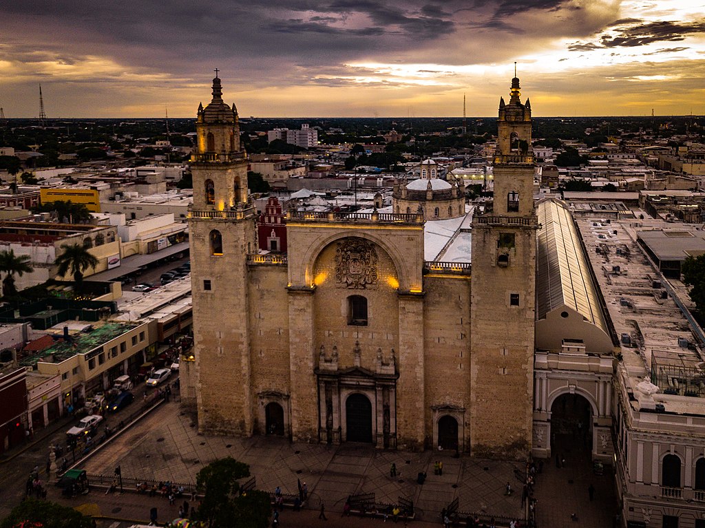 A Visit to the San Ildefonso Cathedral in Yucatán - Mansion Mauresque